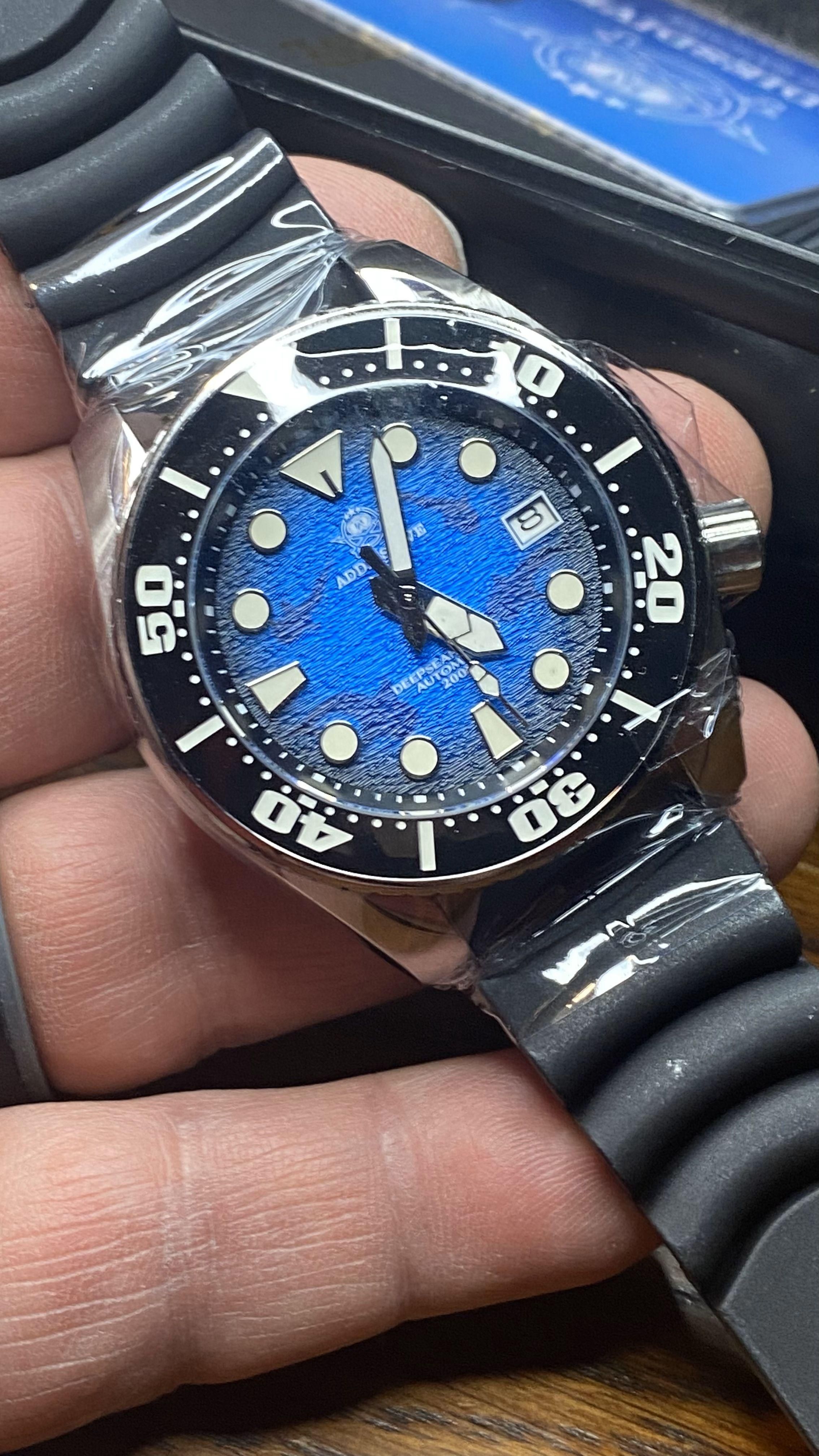 The ADDIESDIVE Deep Sea Hunter Dive Watch Review | WatchCrunch