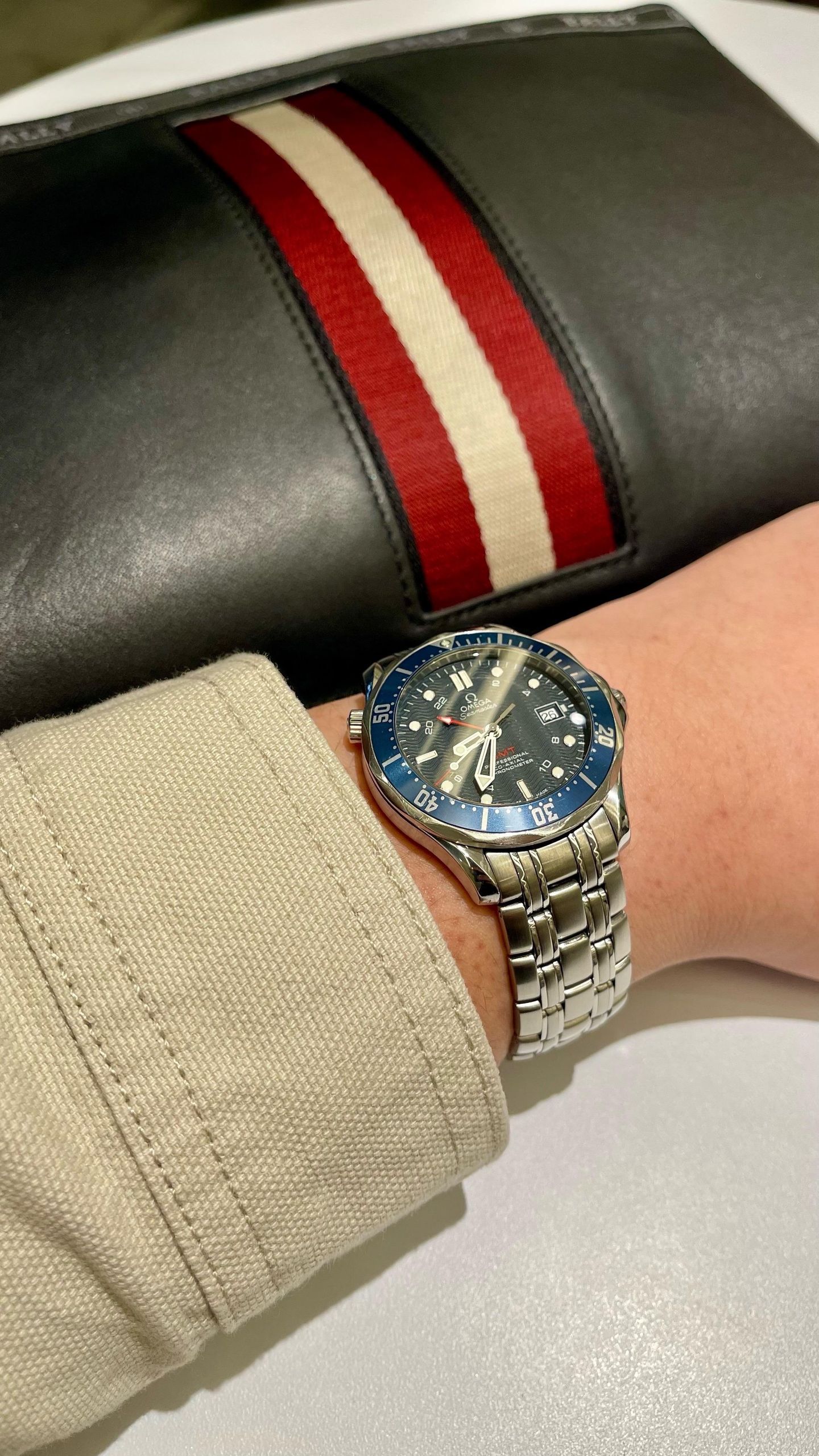 Omega Seamaster Professional 300M GMT 2535.80 | WatchCrunch