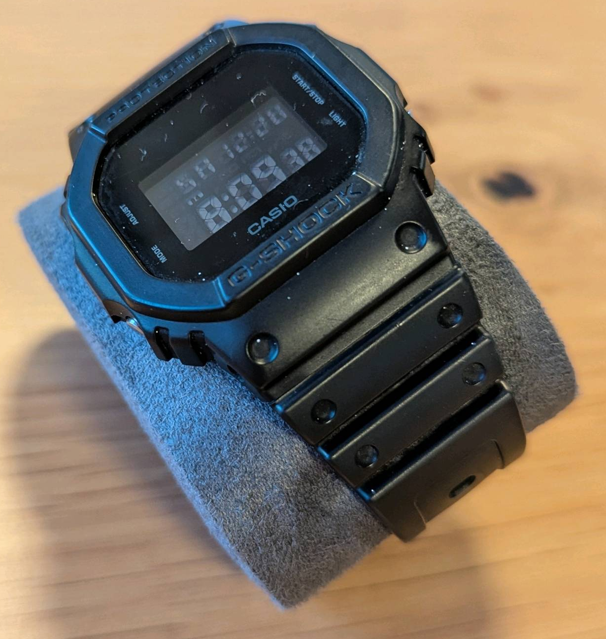 Casio G-Shock DW-5600BB-1ER | WatchCrunch