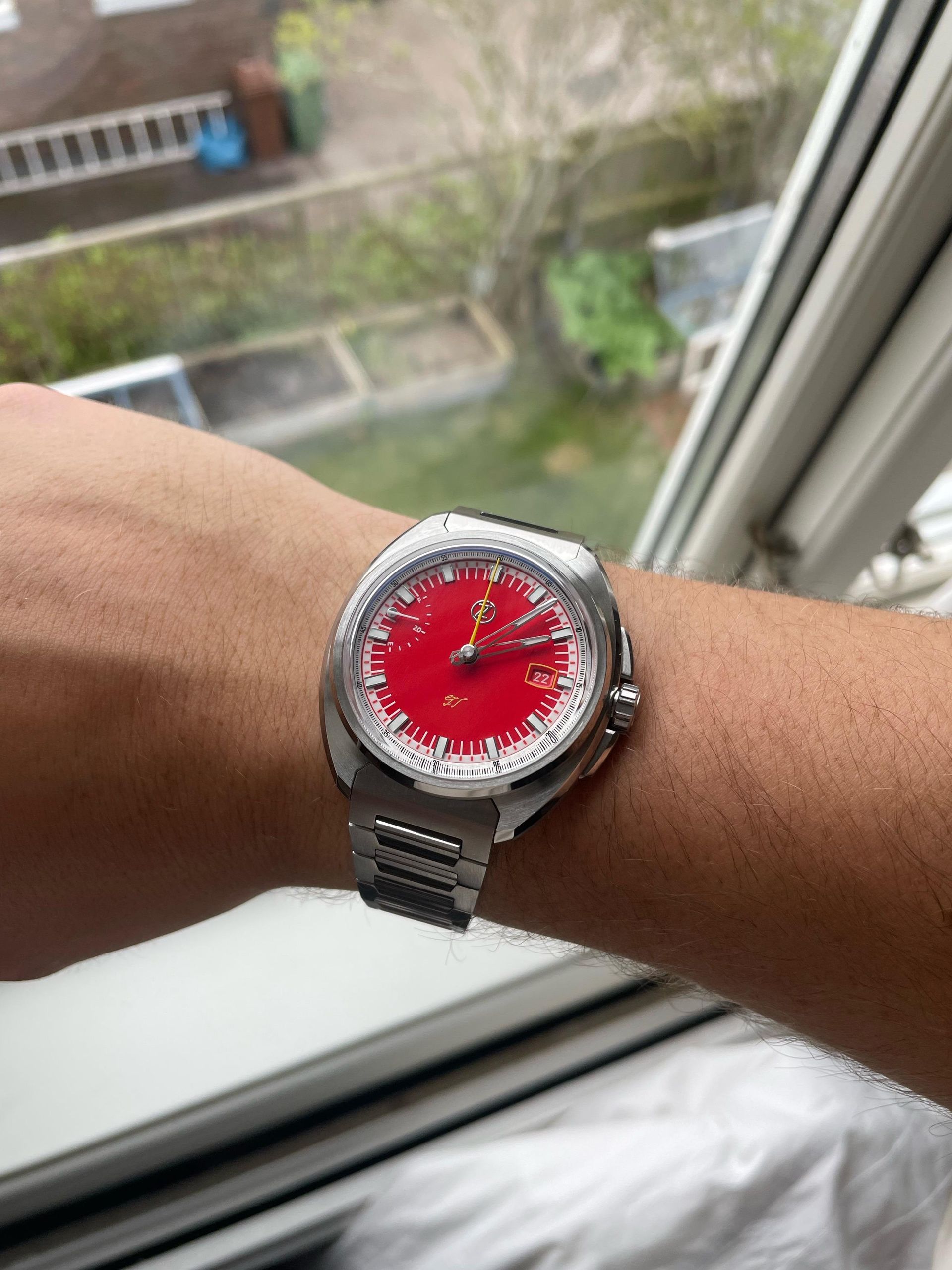 Zelos “Rosso” GT | WatchCrunch