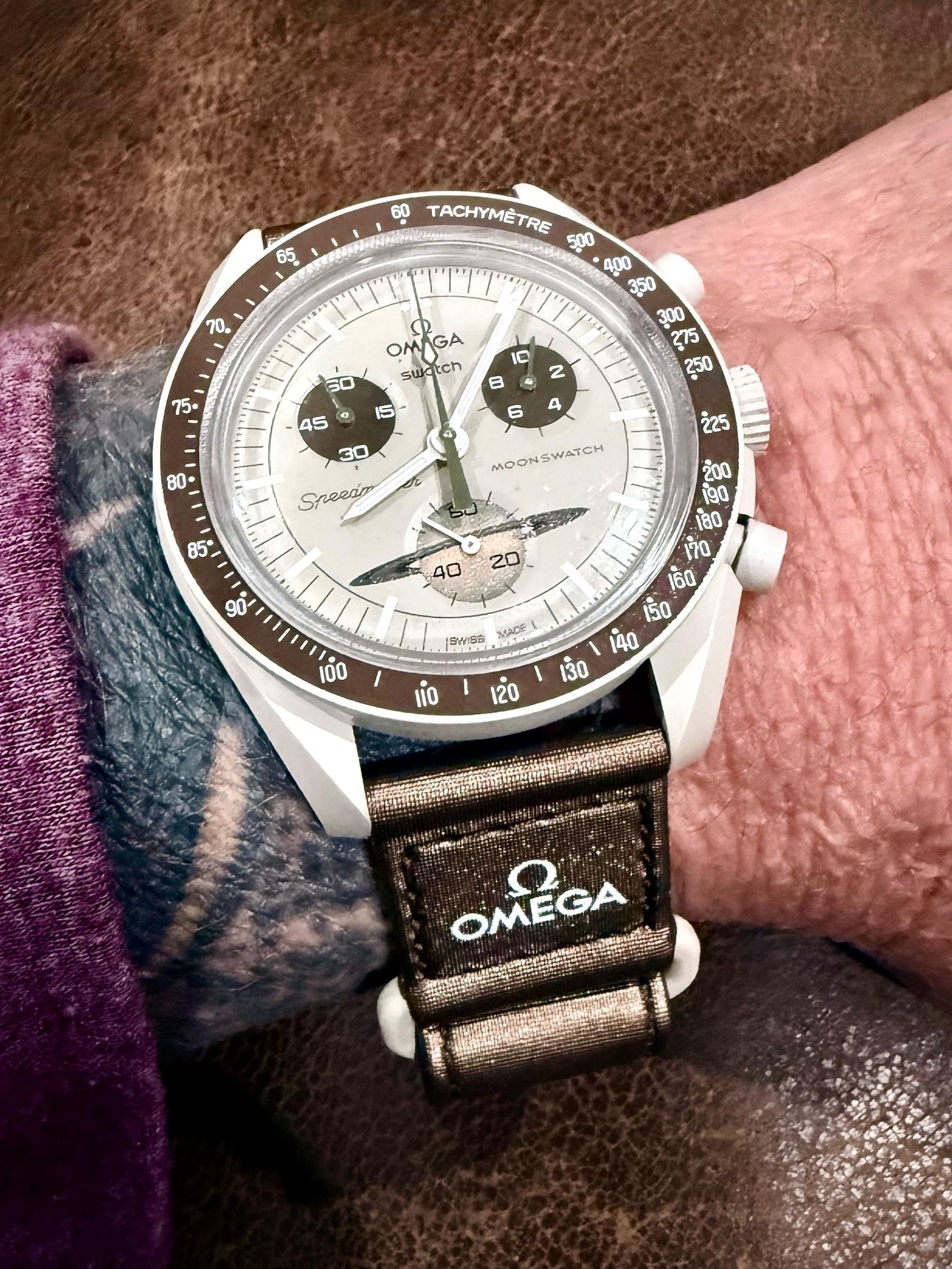Swatch / Omega moonswatch Saturn | WatchCrunch