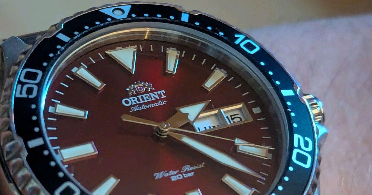 Orient Kamasu Red Sunburst Dial | WatchCrunch