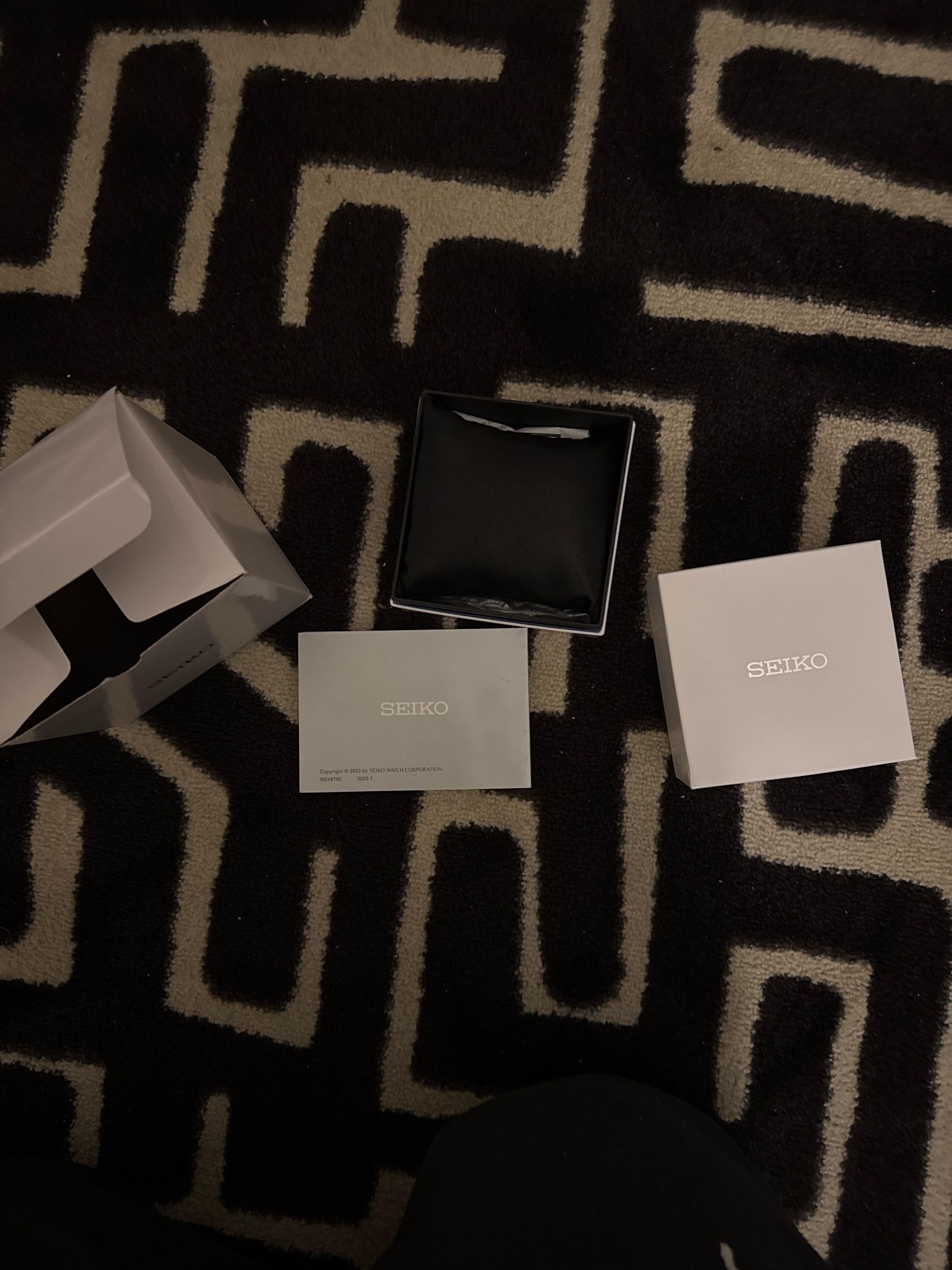 Seiko Chrono SSB409P1 | WatchCrunch