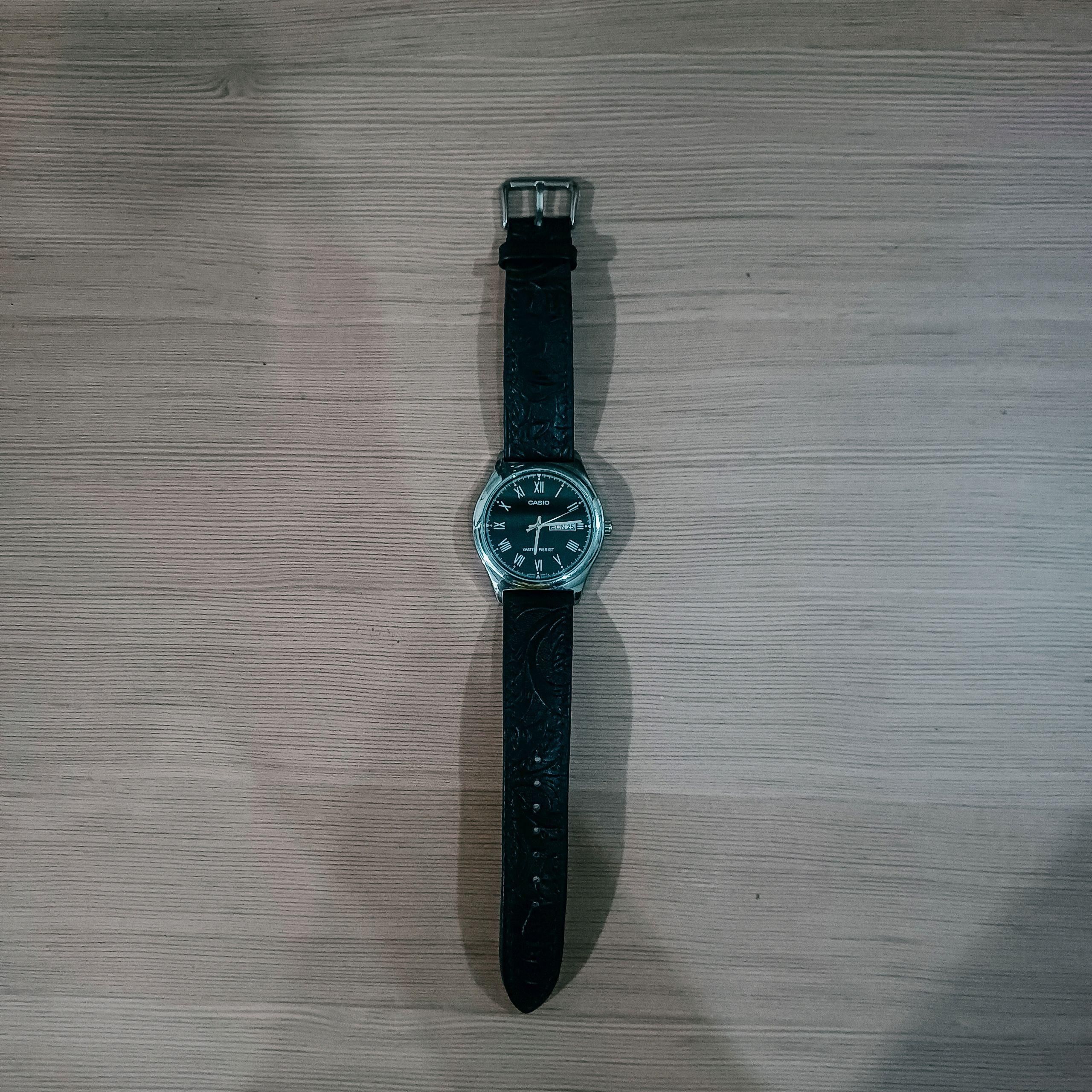 Casio MTP-V006 | WatchCrunch