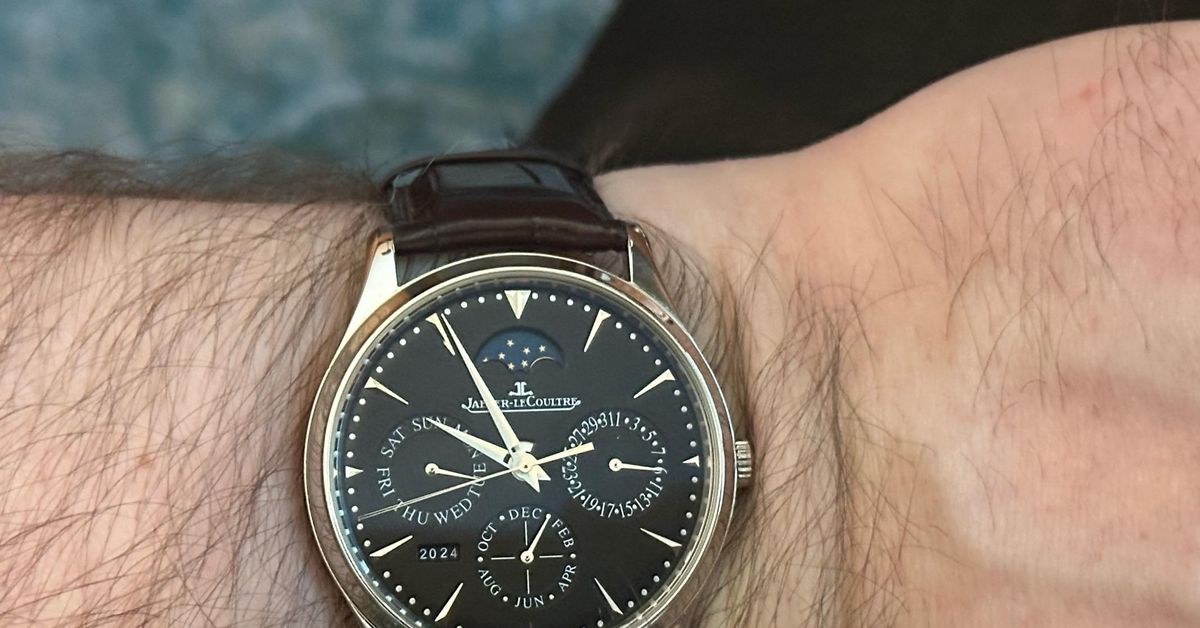 39mm jlc ultra thin on a 20 cm wrist | WatchCrunch