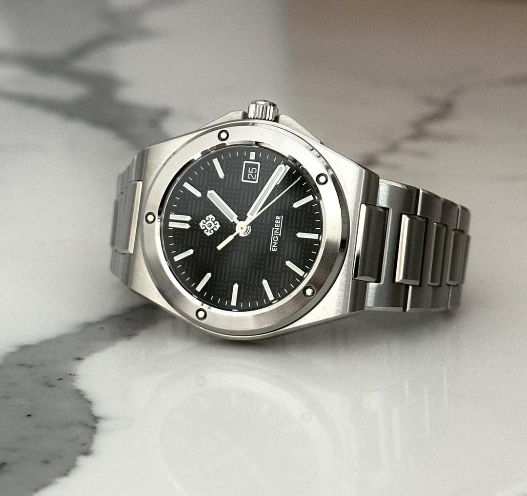 Best Integrated Sports Watch under $2,000? | WatchCrunch