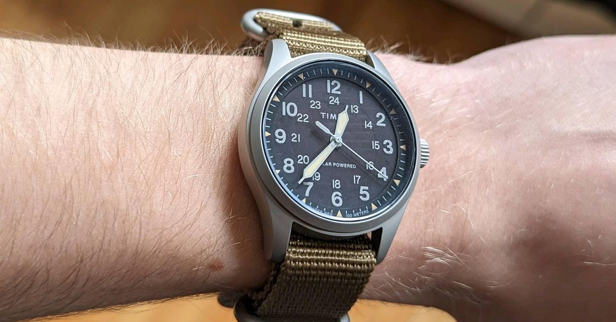 Chronographs for small wrists? Maybe Boldr venture? | WatchCrunch