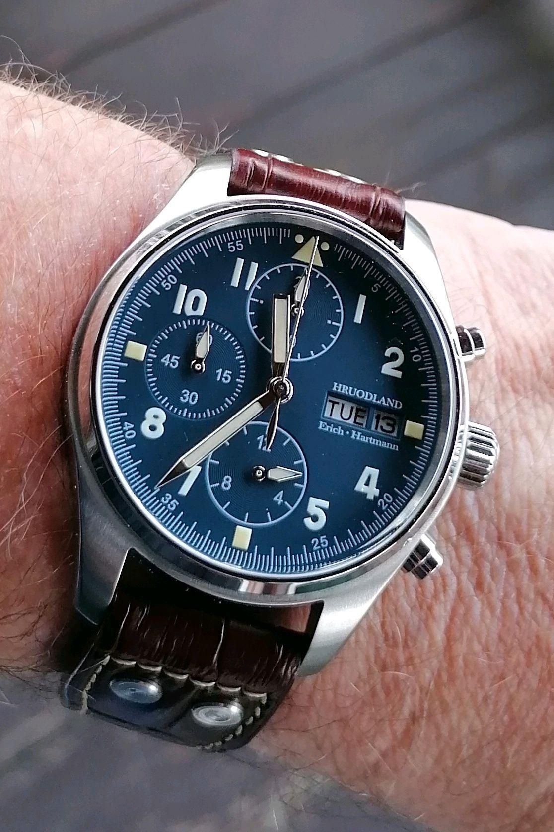 A 42mm watch should have 22mm lug width | WatchCrunch