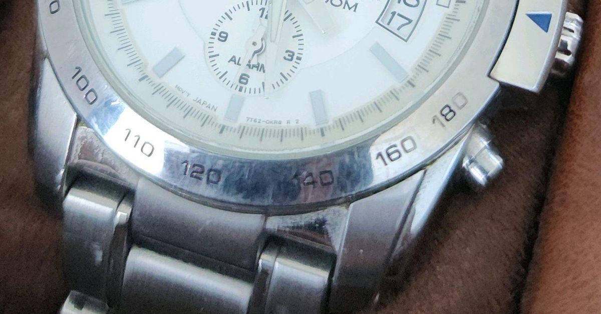 Strap options for weird lugs | WatchCrunch