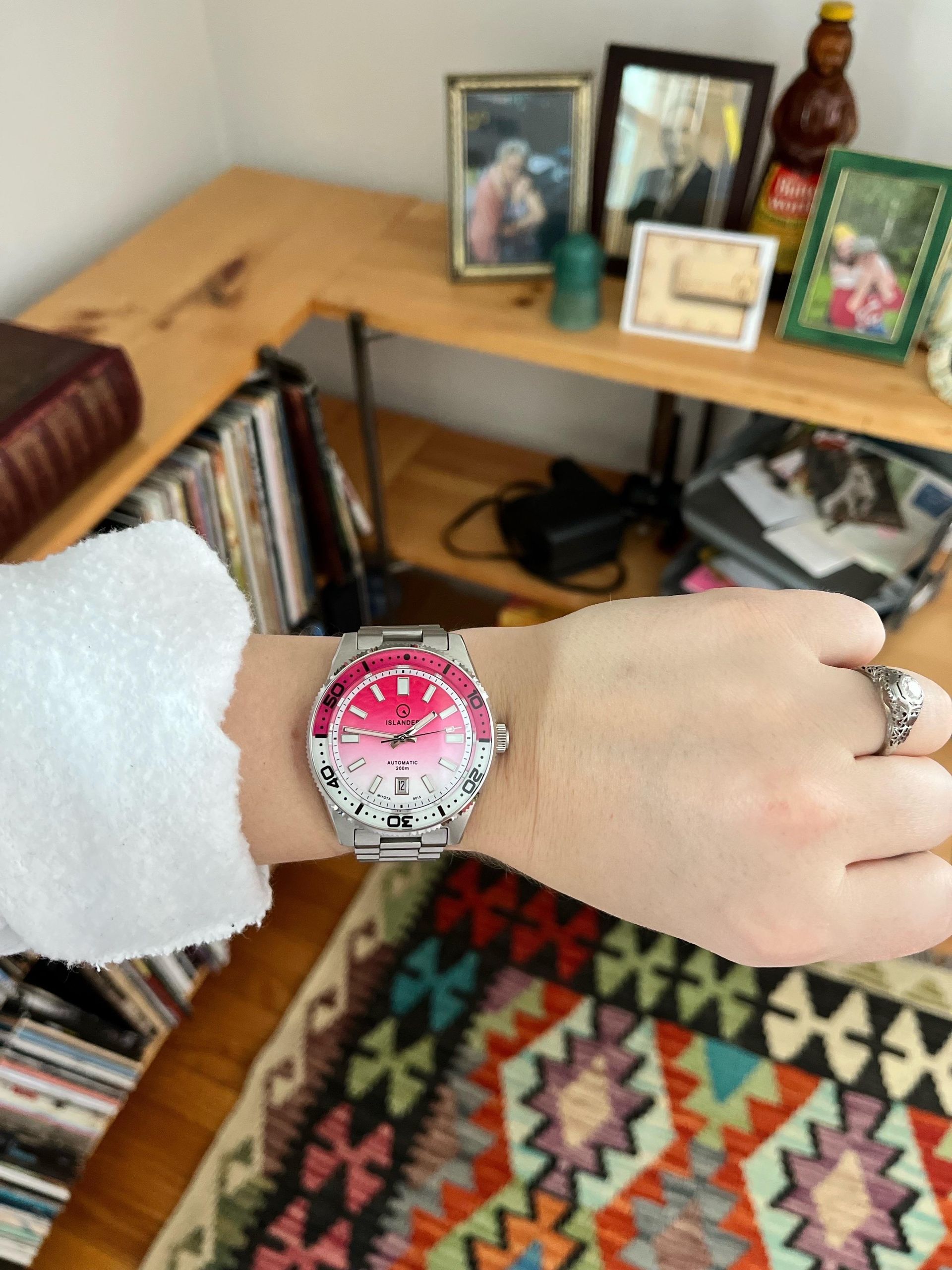 Pink Islander diver | WatchCrunch
