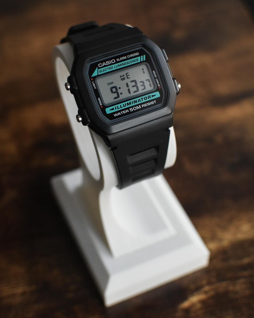 The Big Bad Brother: Casio W-86 | WatchCrunch