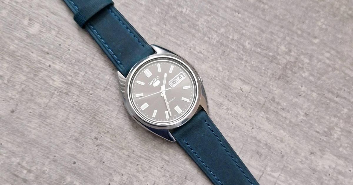 SNXS79: The Strap Monster | WatchCrunch