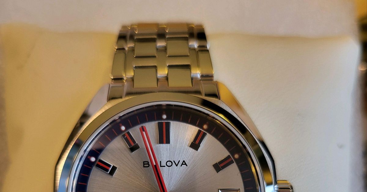 Bulova JetStar | WatchCrunch