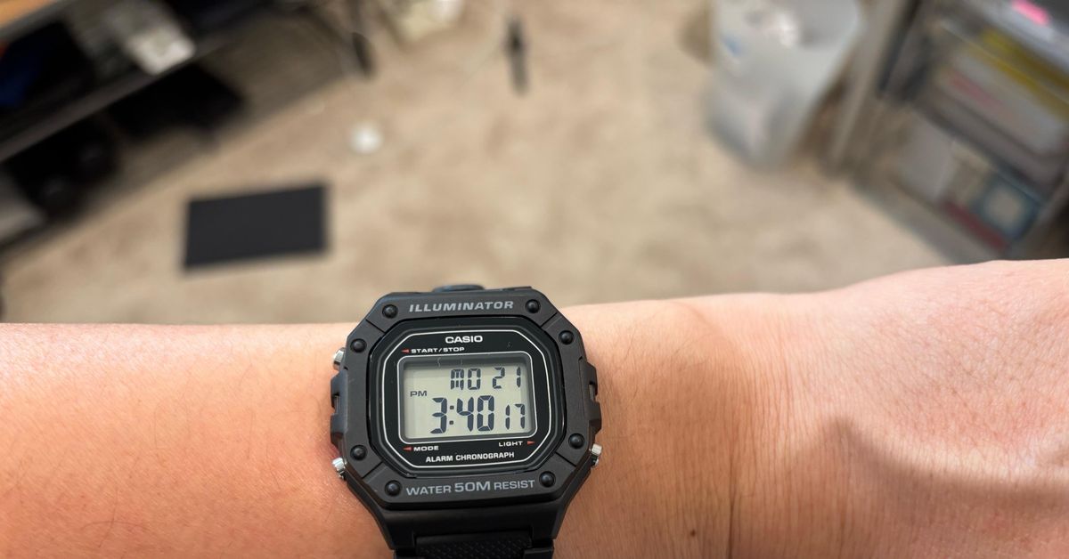 Casio W218H-1AV | WatchCrunch
