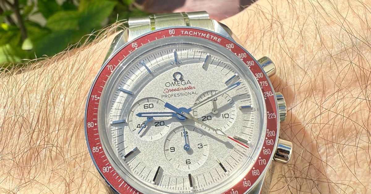Omega Speedmaster Rising Sun | WatchCrunch