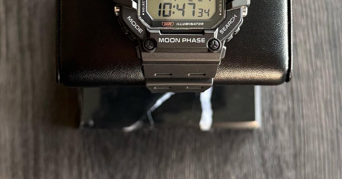 CASIO WS-1700H-1AV | WatchCrunch