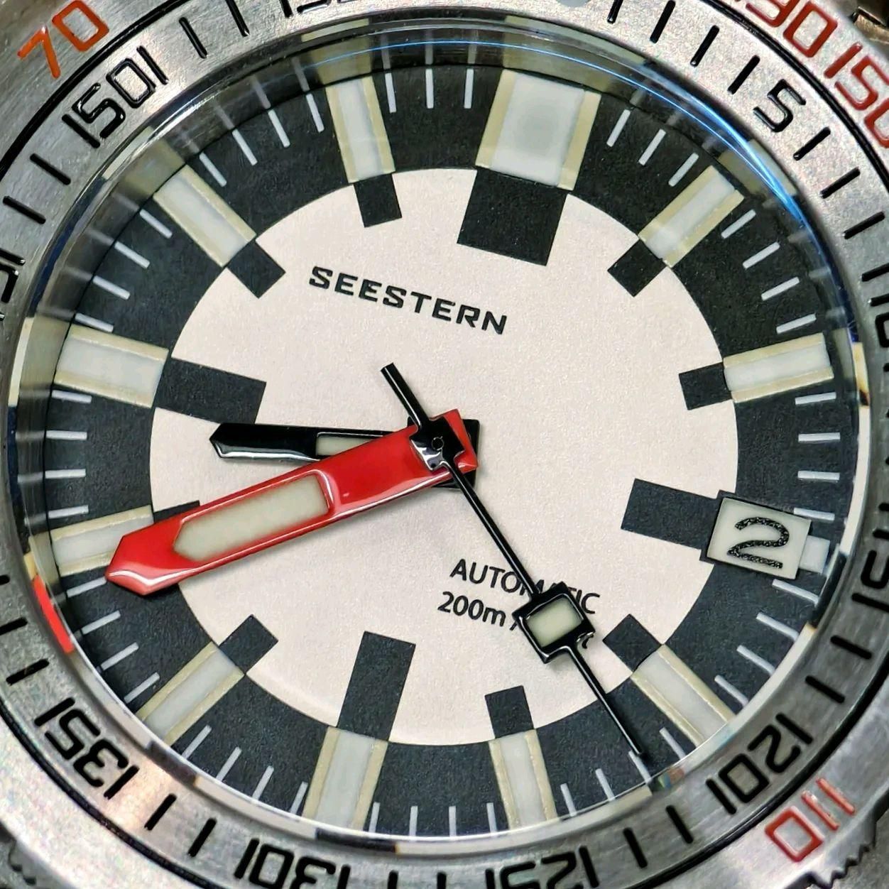 Seestern V3 Doxa SUB 300 homage... | WatchCrunch