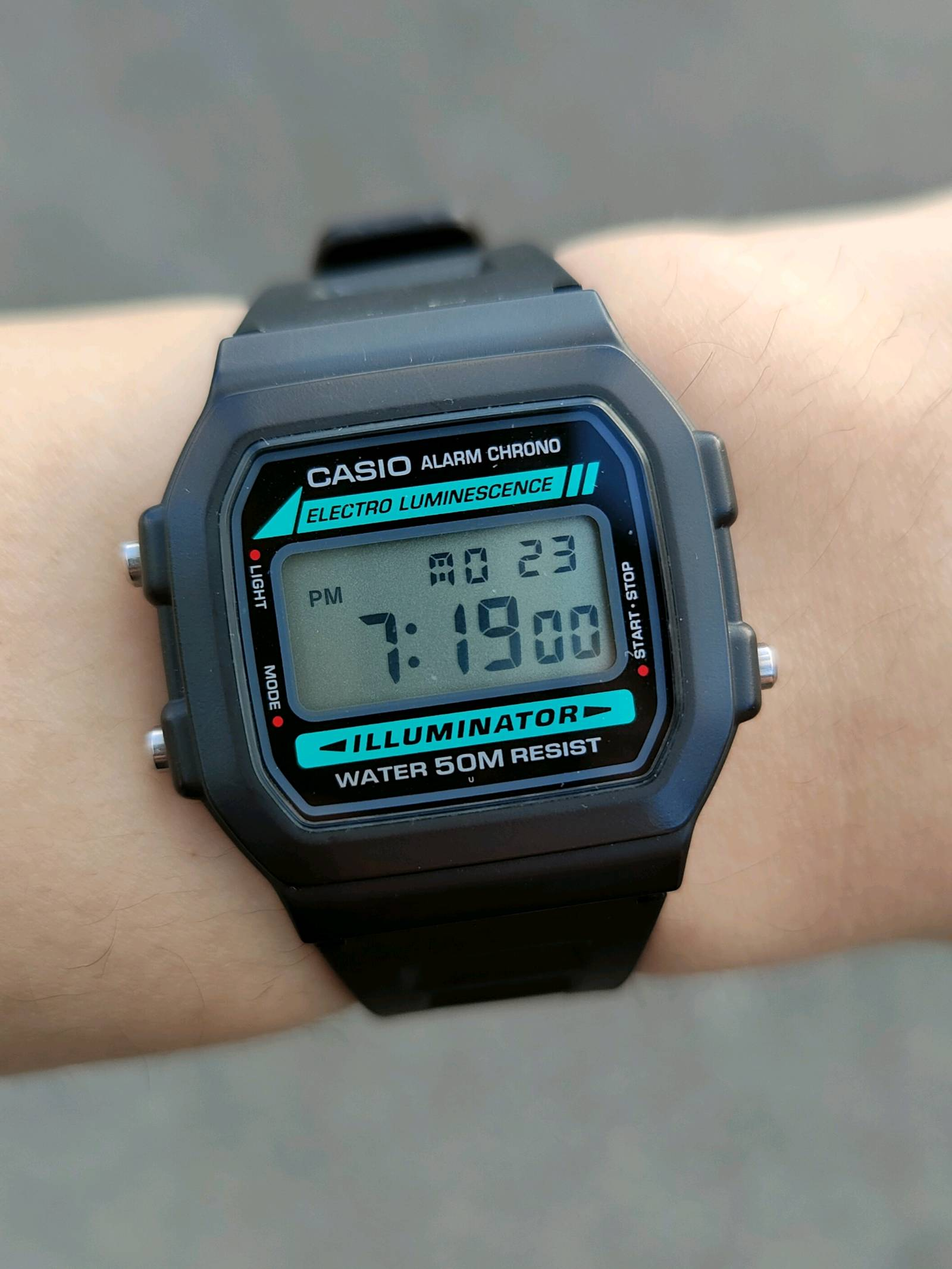 Casio Digital Illuminator W-86 50m | WatchCrunch