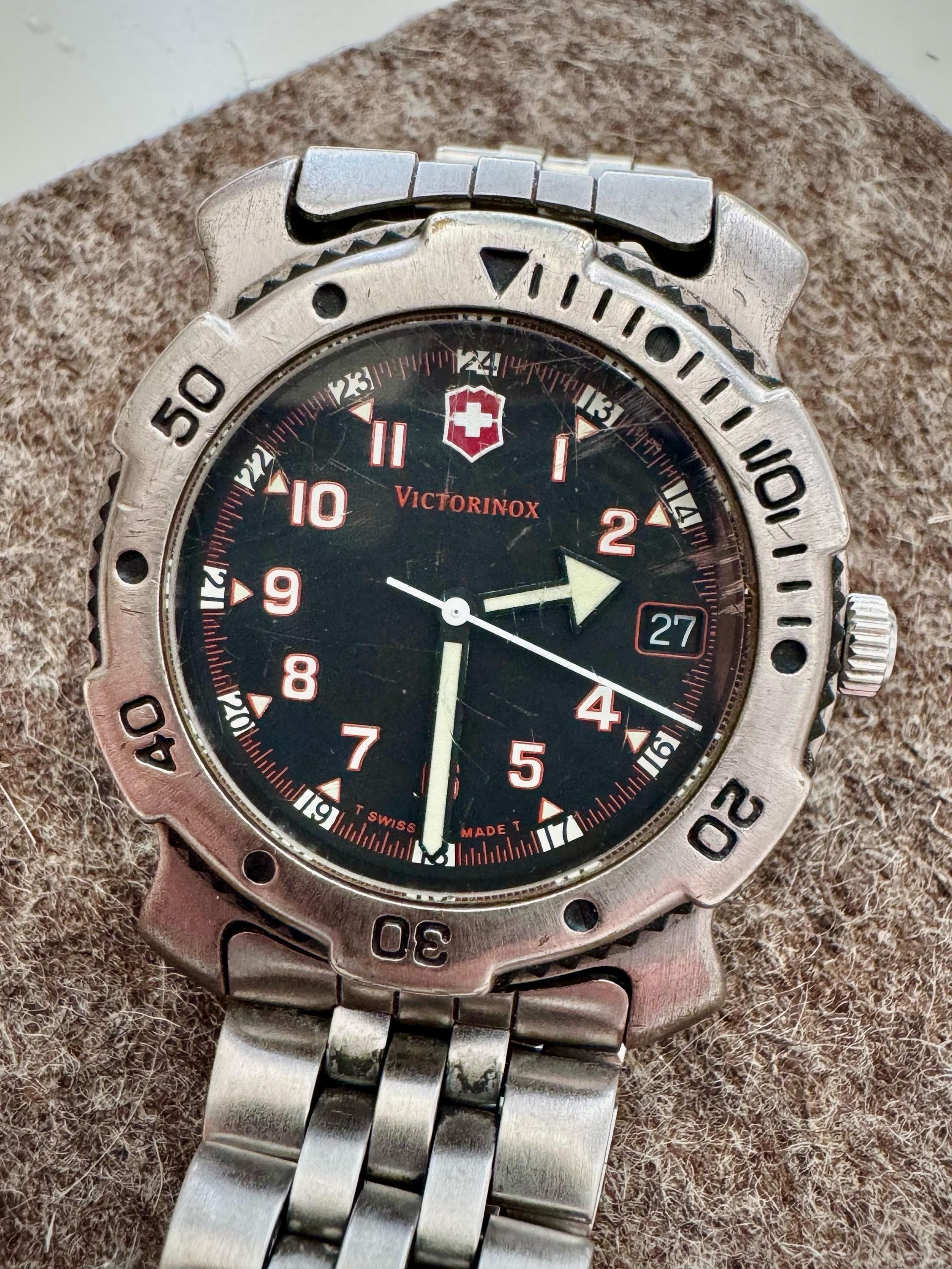 Victorinox Swiss Army | WatchCrunch