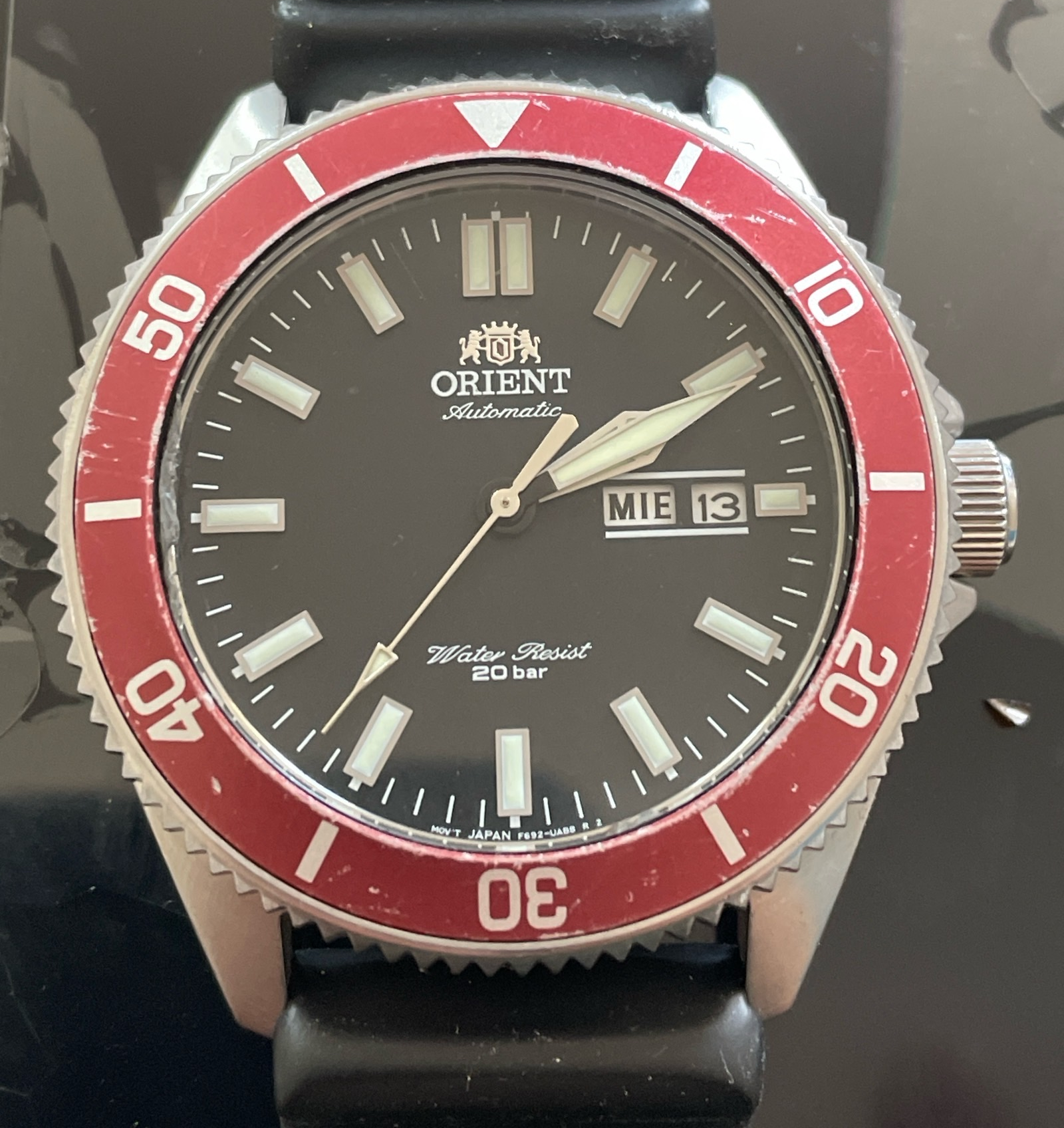 Looking For insert bezel orient kano red | WatchCrunch