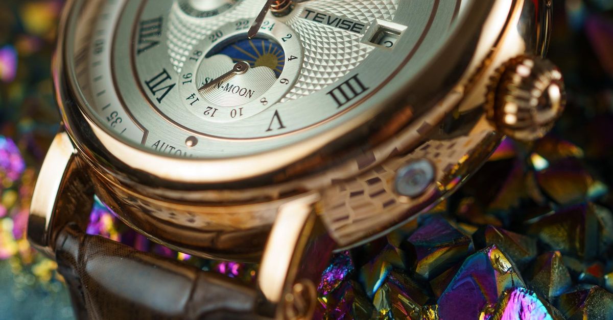 Rose Gold Moon Phase | WatchCrunch