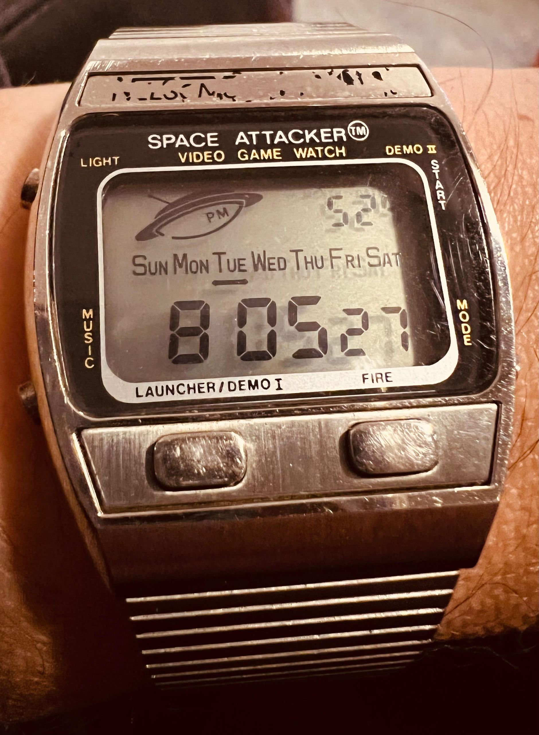 Nelsonic Space Attacker | WatchCrunch