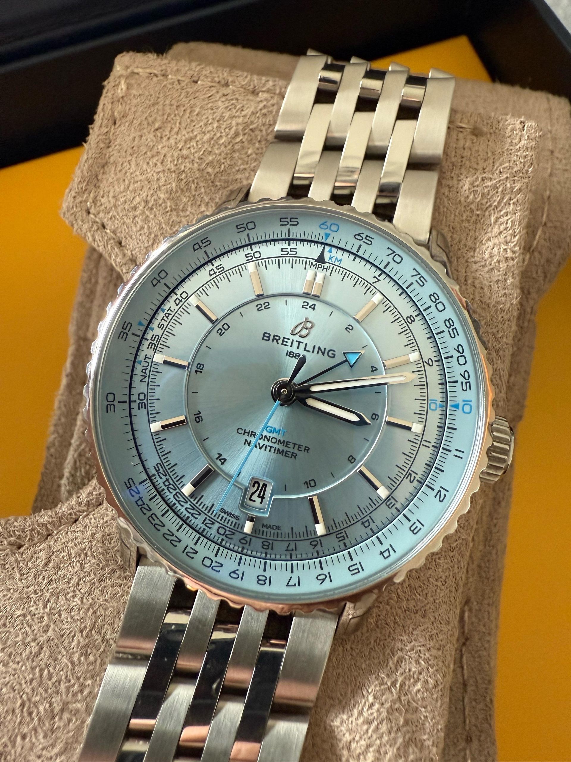 Pre-Owned Breitling Navitimer GMT 41 For Sale