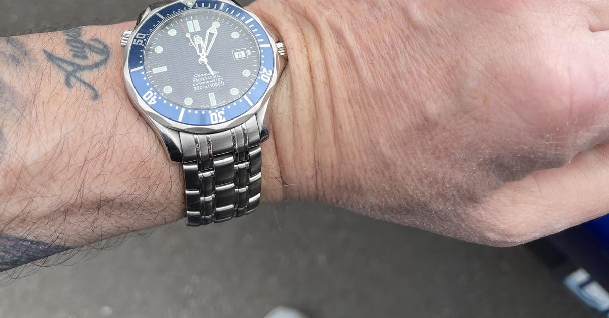 Omega SMP 300 Bond | WatchCrunch