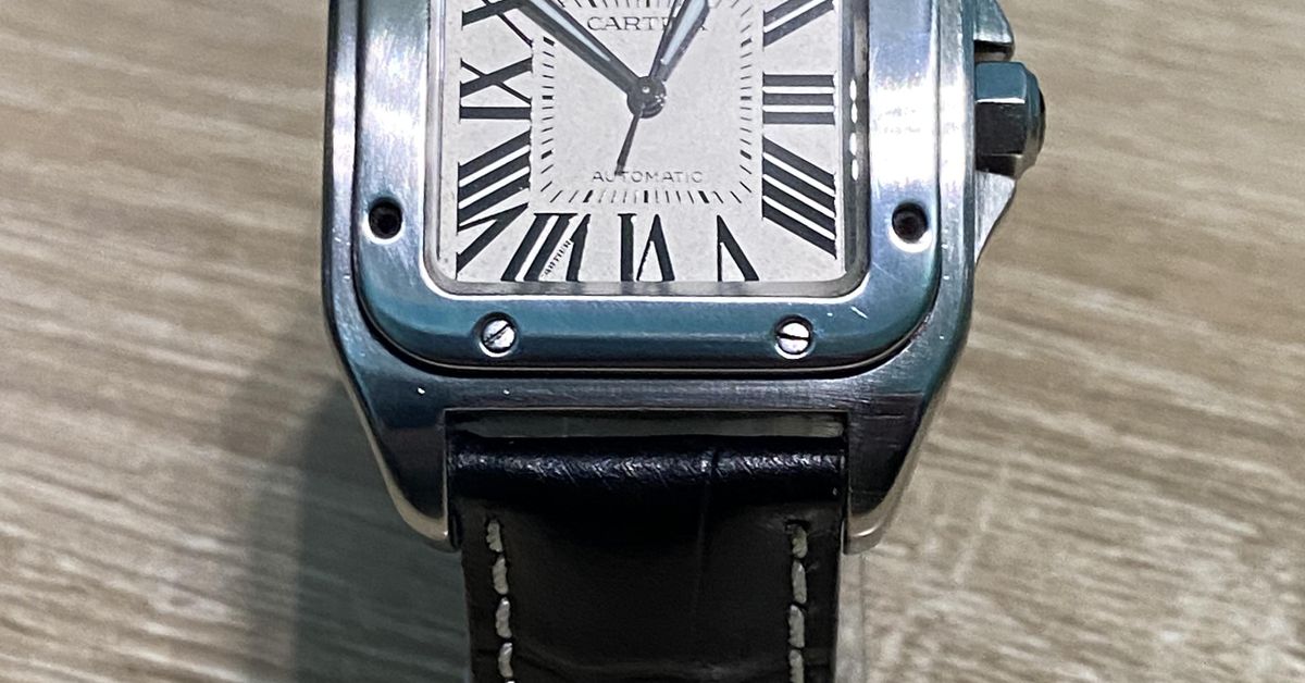 Help ....... anyone, please. Bezel screws ........ where to find them ...