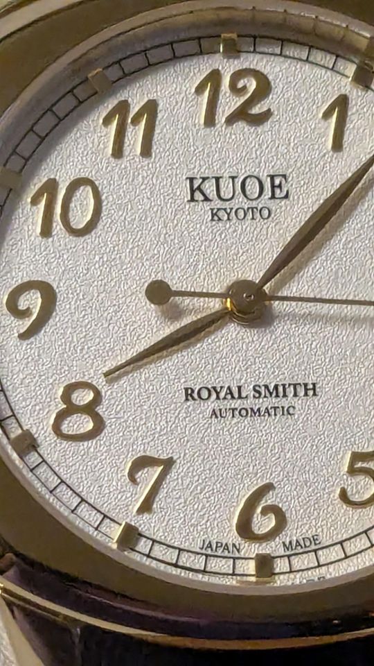 Cushion from Kyoto - Kuoe Royal Smith Review | WatchCrunch