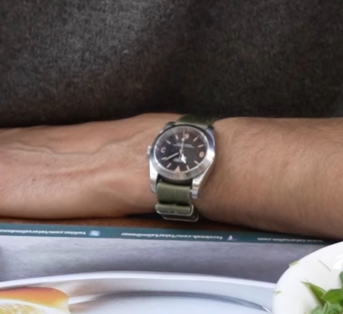 Another niche watch spotting post… Help! | WatchCrunch