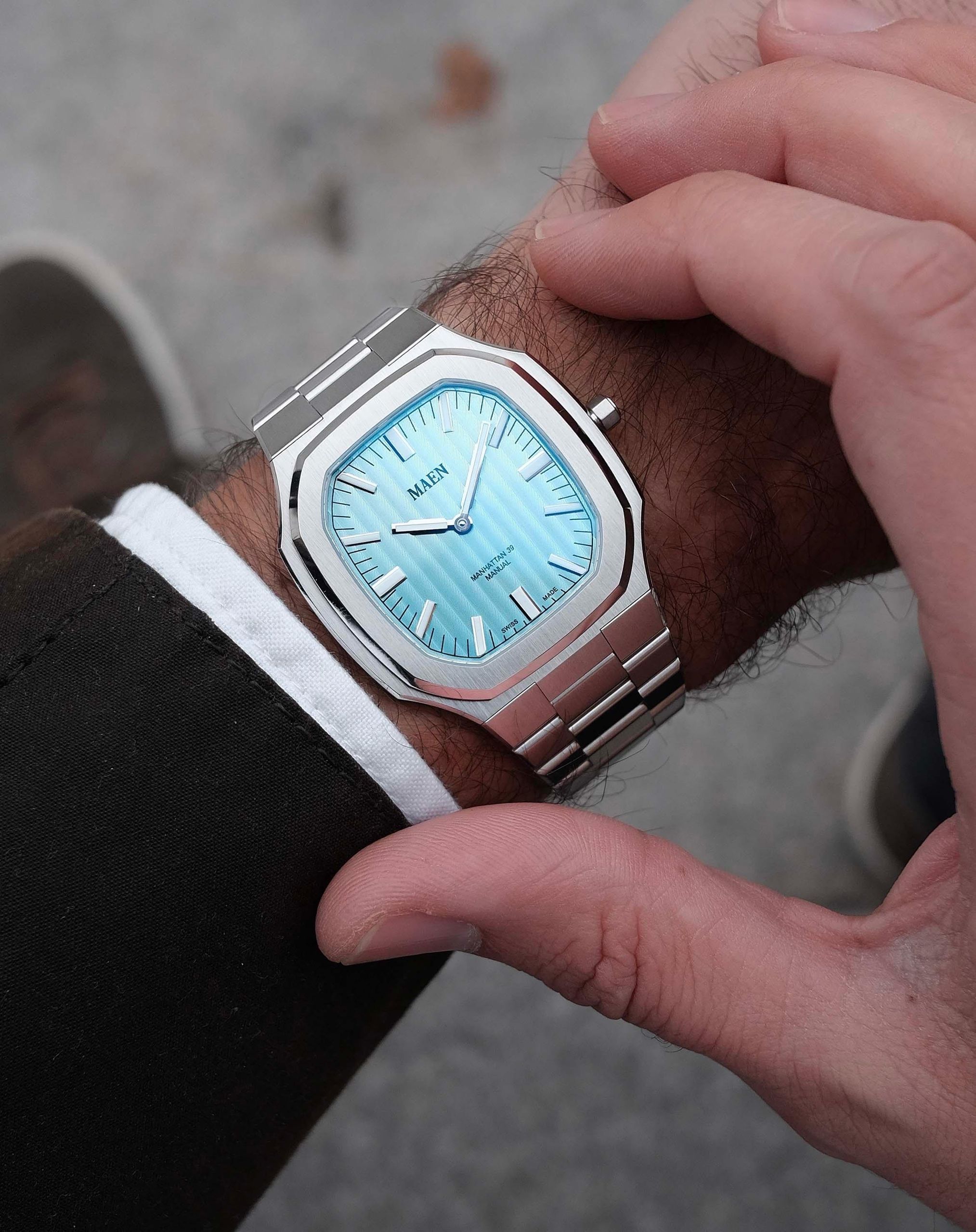 REVIEW: Maen Manhattan 39 Ultra Thin | WatchCrunch