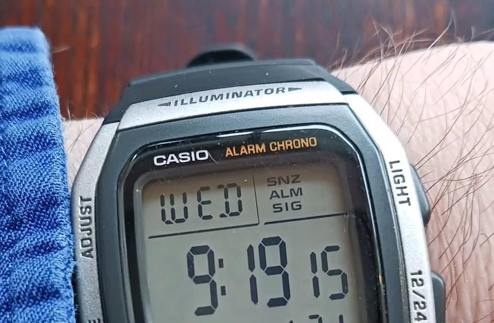 One of a few Casio with big display | WatchCrunch