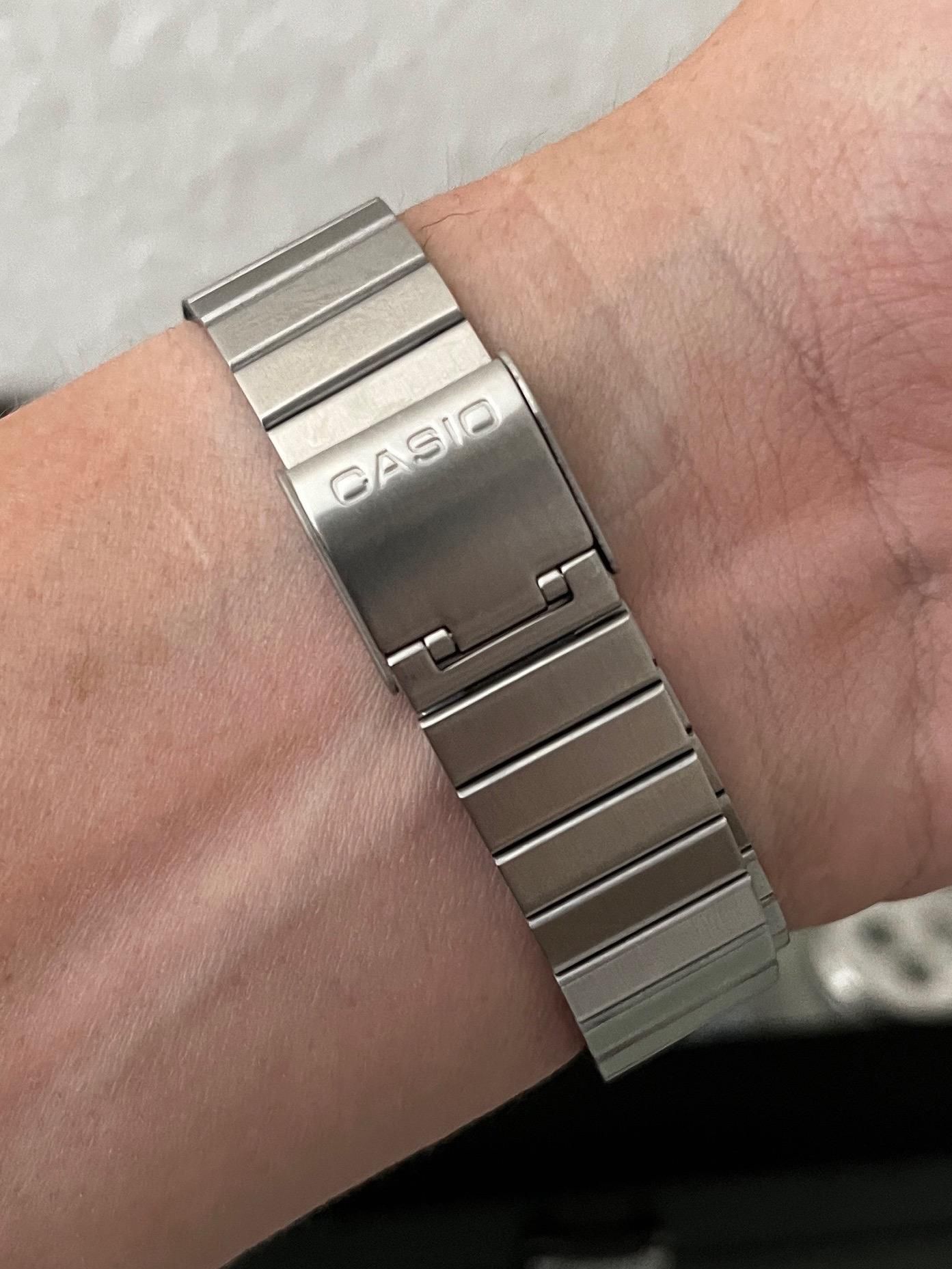 Casio AQ 240 Vintage Analog Digital | WatchCrunch