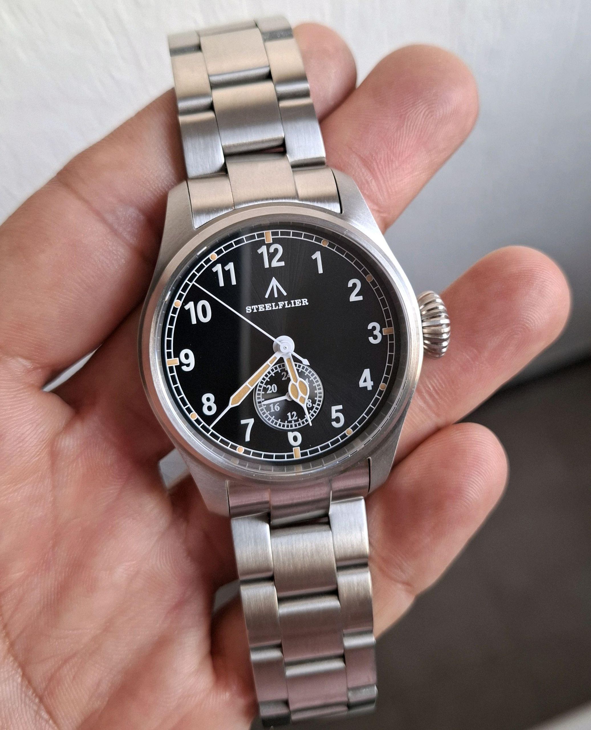 Steelflier SF46 | WatchCrunch