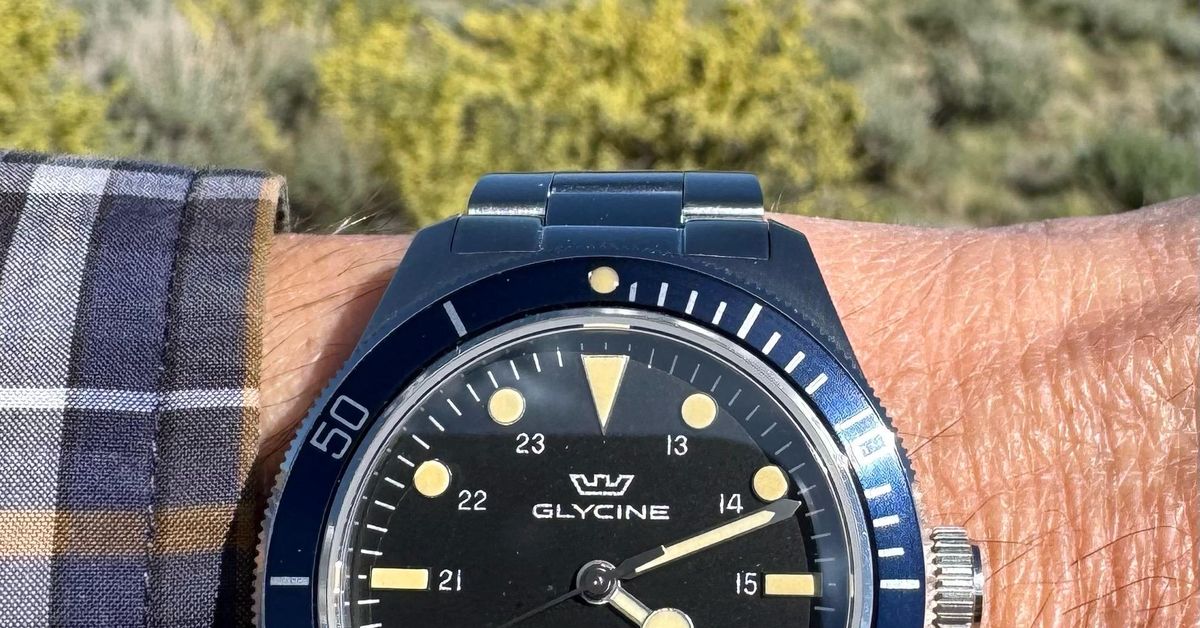 New Glycine Combat Sub 39 | WatchCrunch