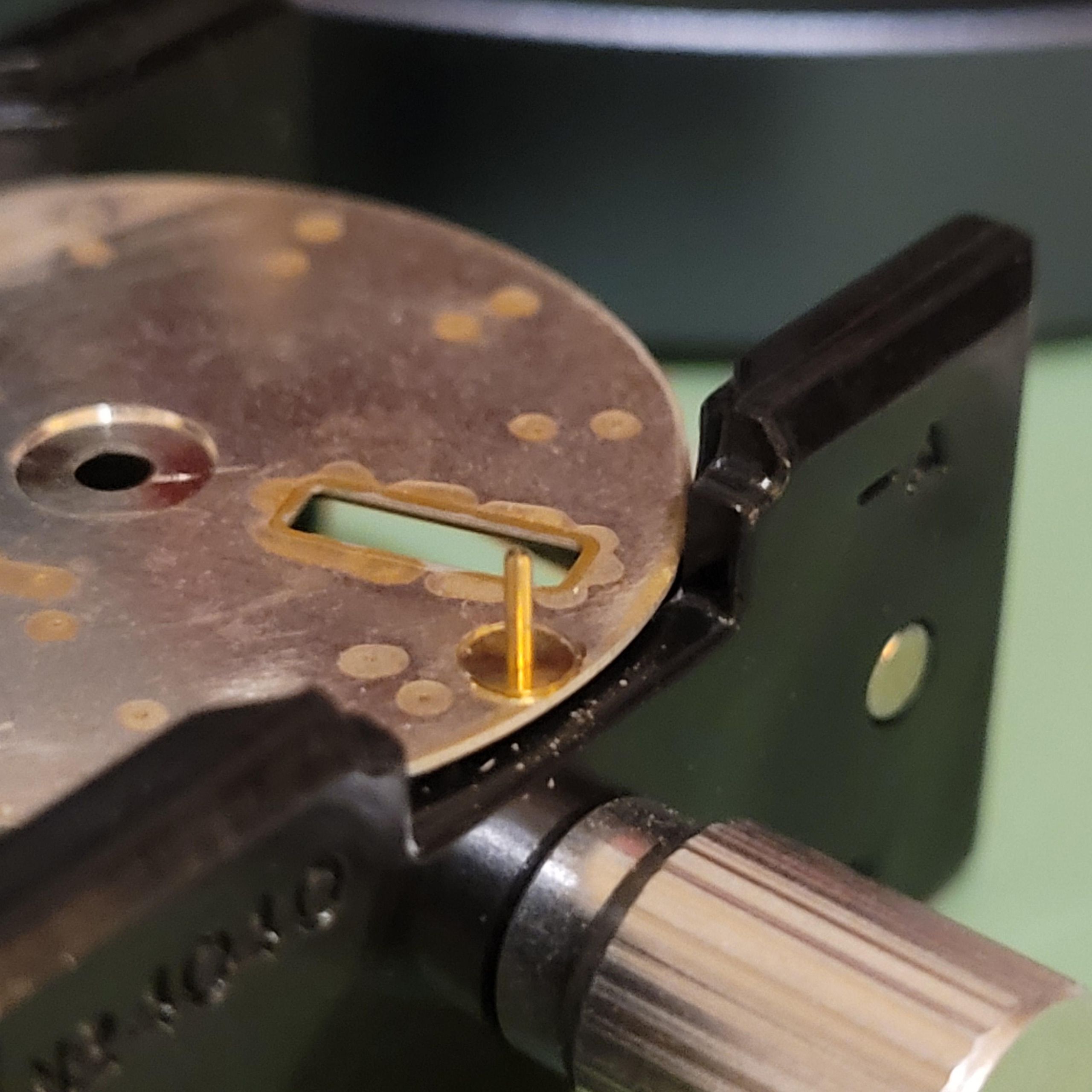Fitting a dial to a NH35 movement | WatchCrunch