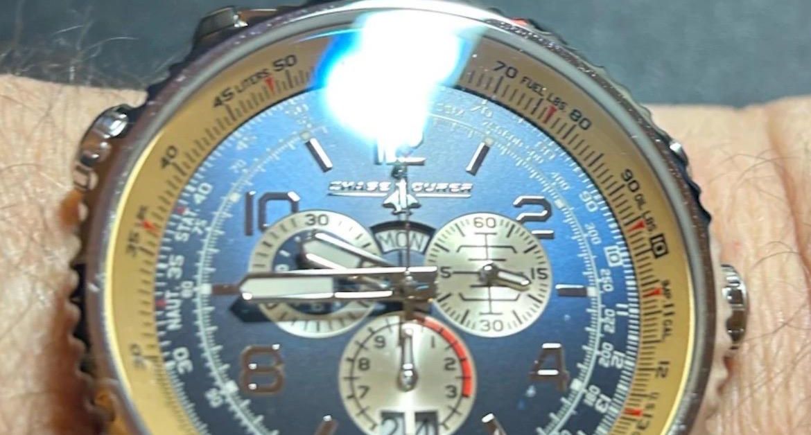 Chase Durer Flight Commander | WatchCrunch