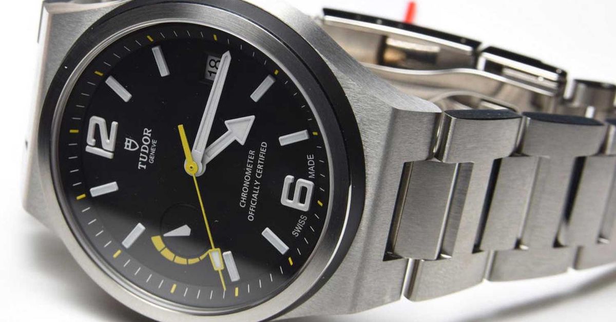 Exploring the Iconic Tudor North Flag: A Comprehensive Review | WatchCrunch