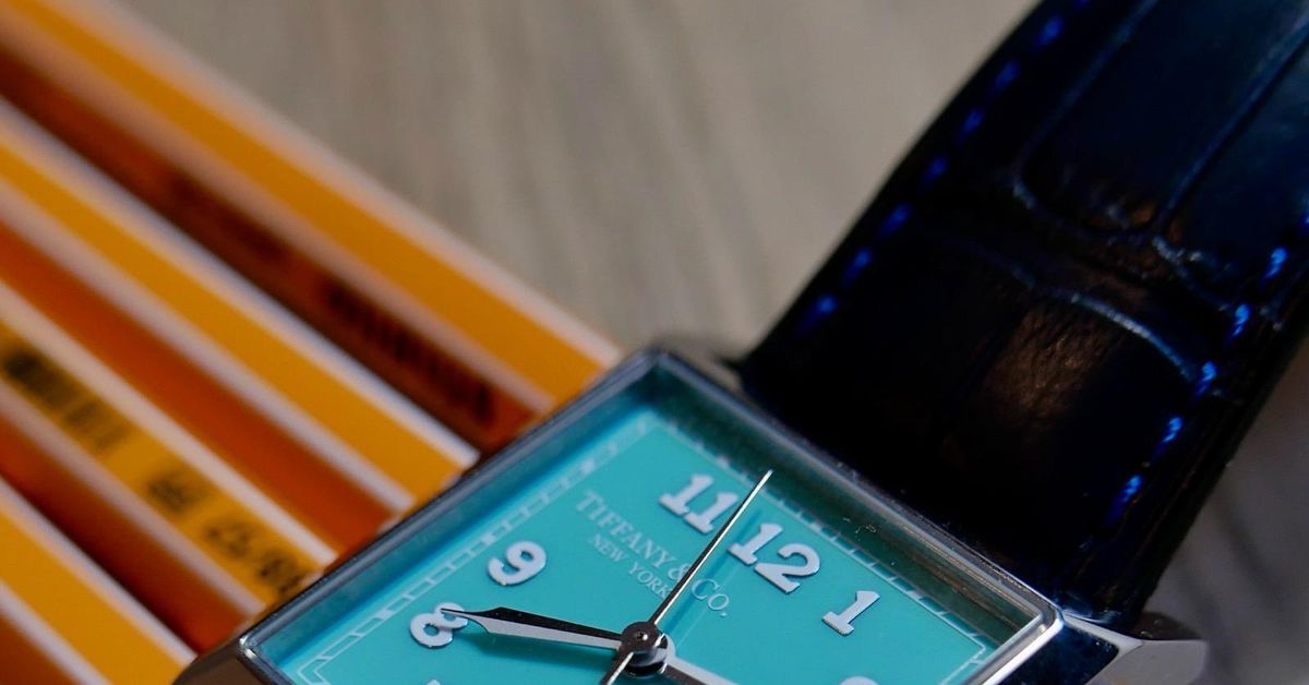 The (actual) tiffany blue | WatchCrunch