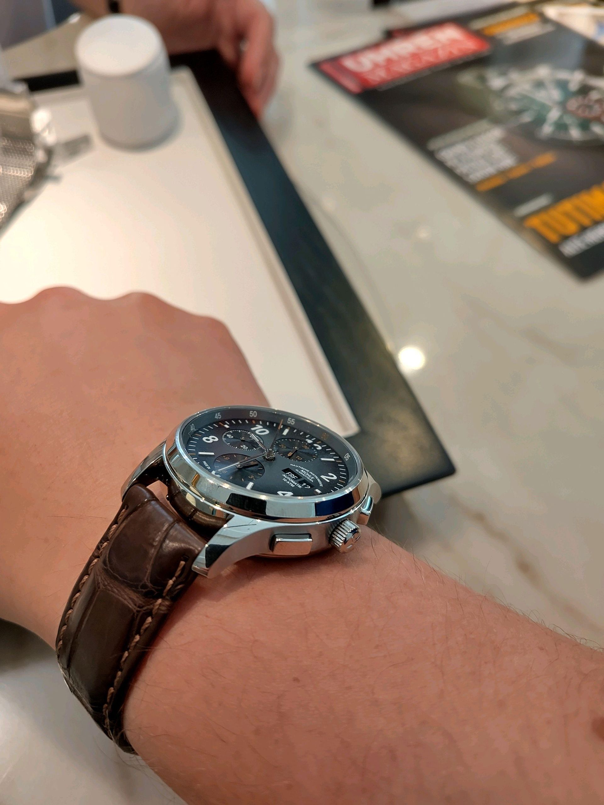 Mühle Glashütte lunova Chronograph | WatchCrunch