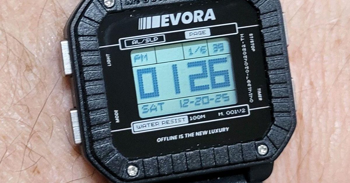 New Evora Midnight V.2! | WatchCrunch