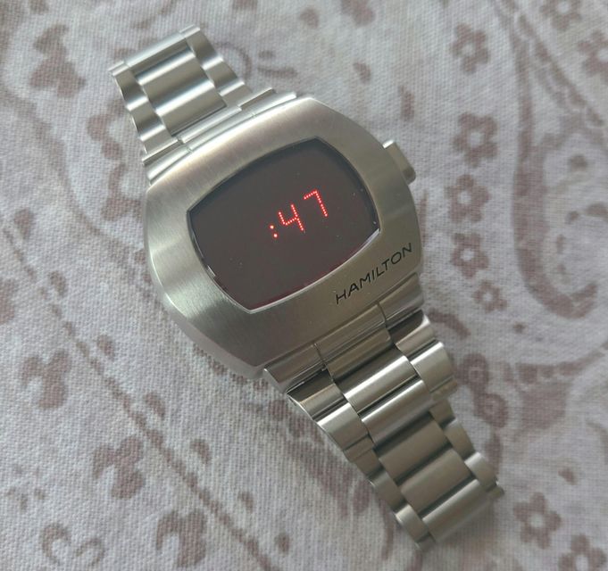 Hamilton PSR Review: Retro Done Right | WatchCrunch