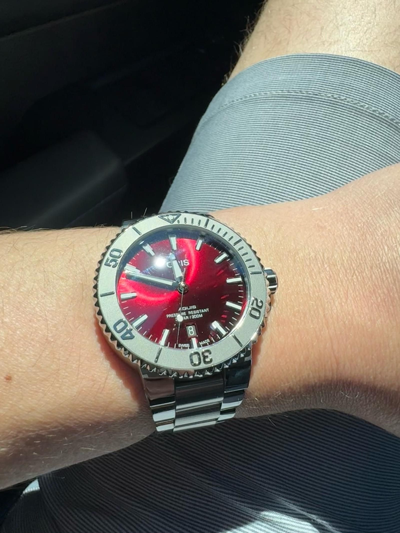 Oris Aquis Cherry Red | WatchCrunch
