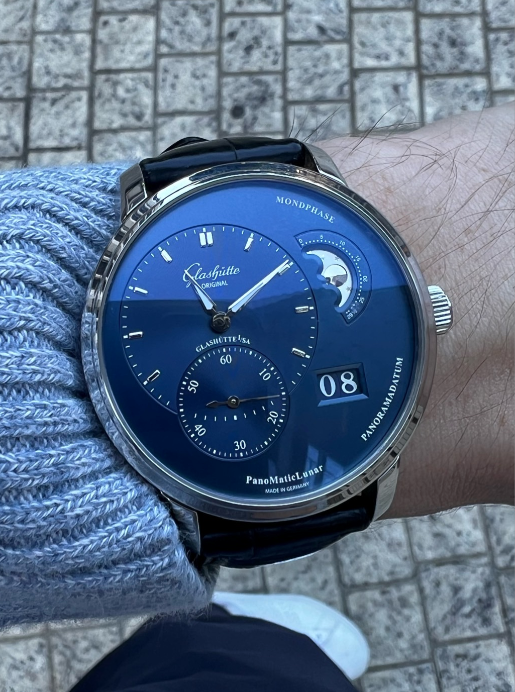 GO Panomatic Lunar | WatchCrunch