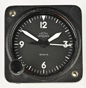 Is this a copy of Sinn or is it just some basic German design language ...