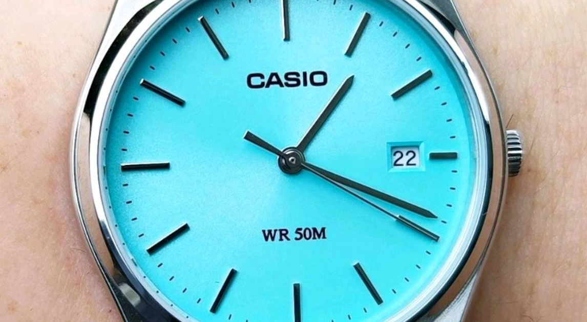 Casio Tiffany Blue "222" | WatchCrunch