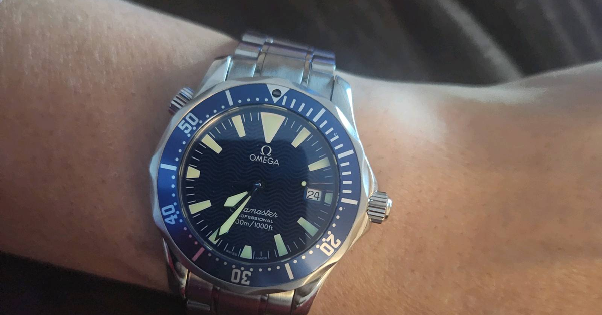 Omega smp 300 | WatchCrunch