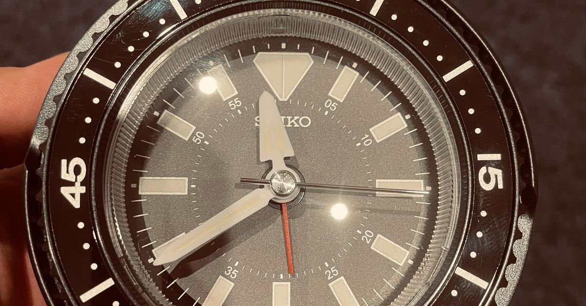 Seiko Alarm Clock | WatchCrunch