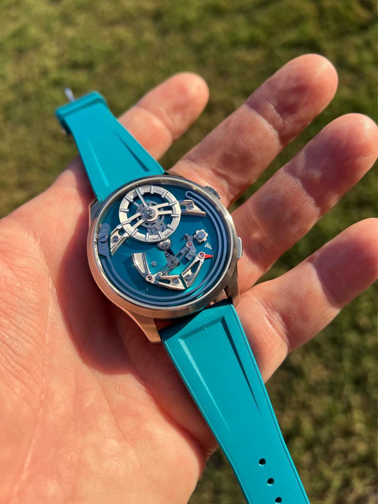 Bel Canto in Dragonfly Blue - Showroom Exclusive | WatchCrunch